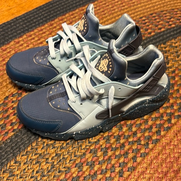 Nike | Shoes | Nike Air Huaraches | Poshmark